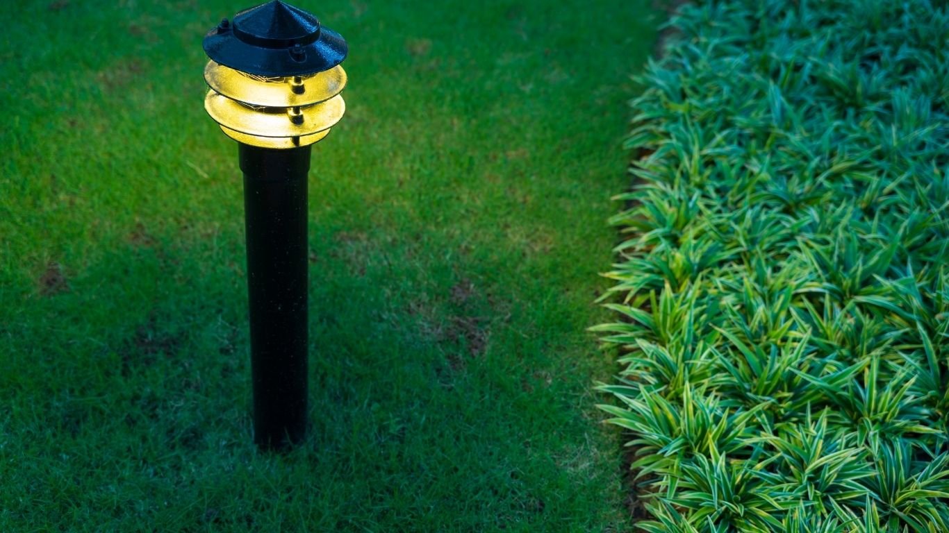 How to Keep Landscape Lights From Tilting? - Atlantic Hardscape and ...